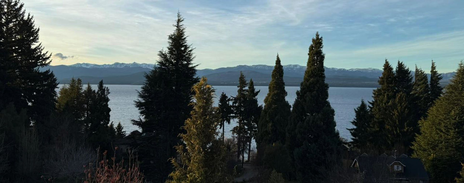 Sem neve, Bariloche enfrenta inverno atípico em 2025